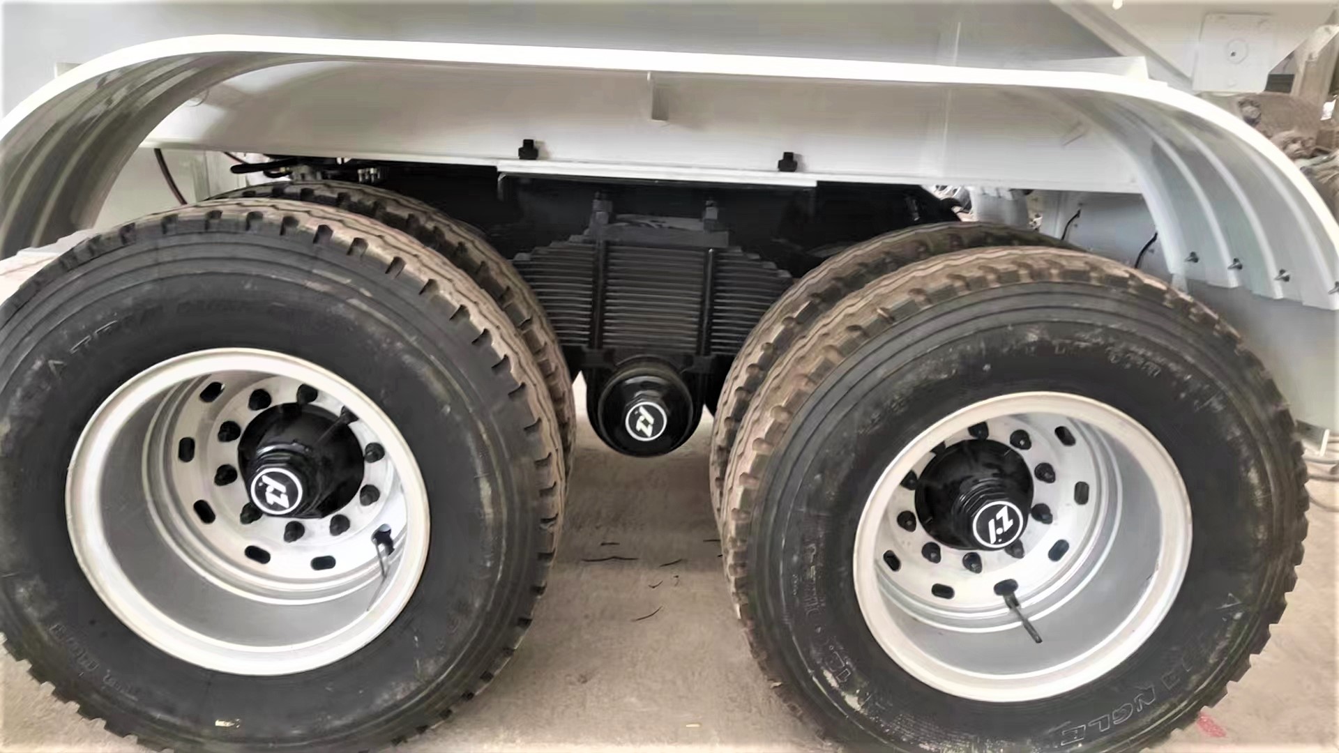Heavy-Duty 2 Axle Dump Trailer | 40 Ton Capacity - ZW GROUP Vehicle
